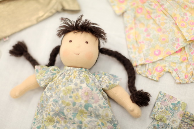 The cherry blossom girlLe Noël de Bonpoint